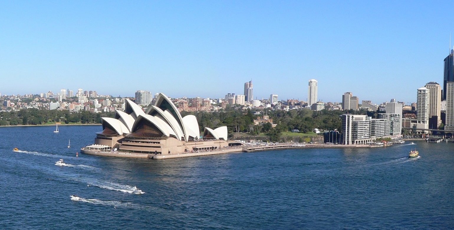 How to Prepare for a Long‑Haul Flight to Sydney | The Flights Guru
